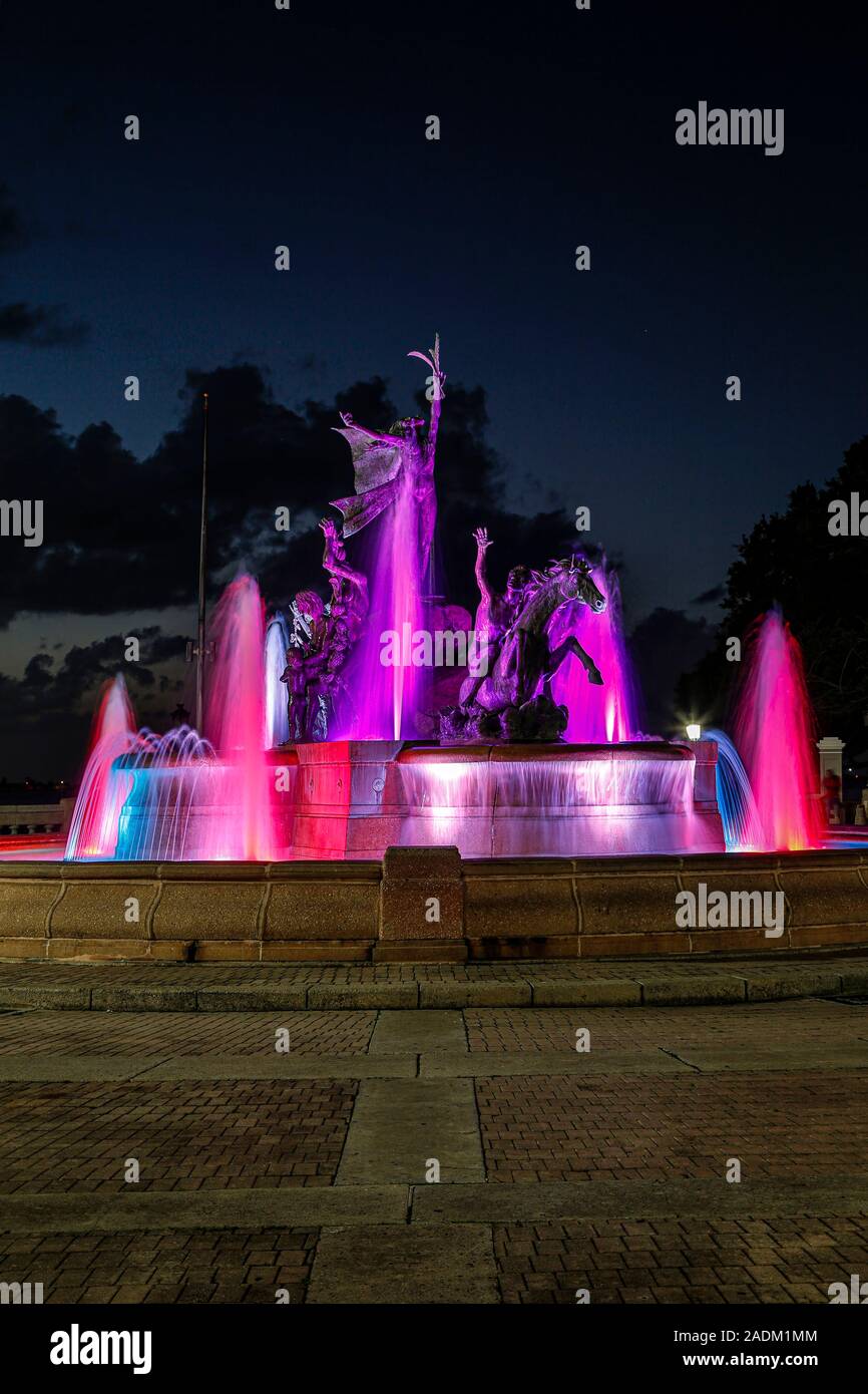 Raices ("roots") sculpture and fountain, Old San Juan, Puerto Rico ...