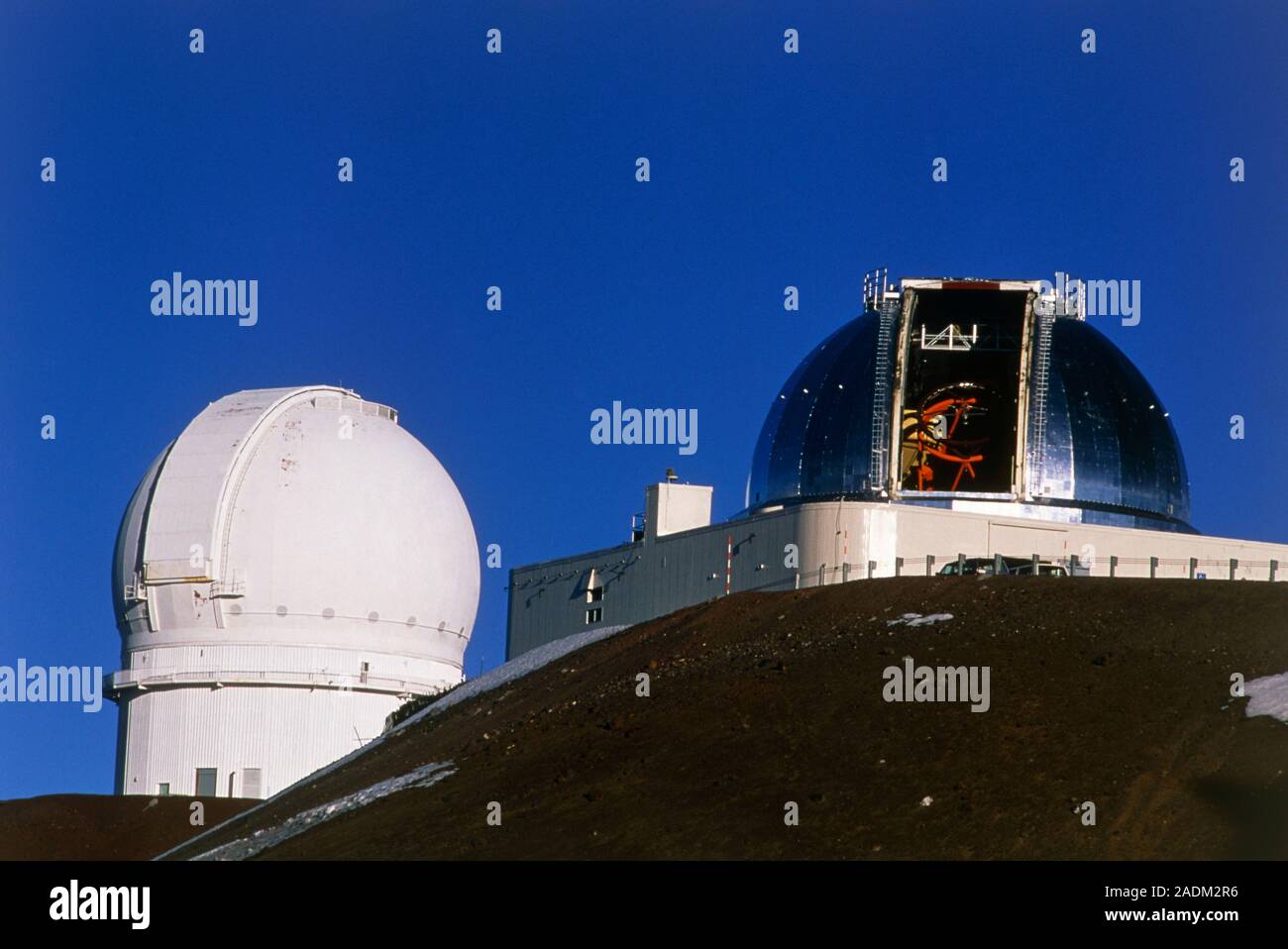 NASA Infrared Facility. Open dome of the NASA Infrared Facility (at ...