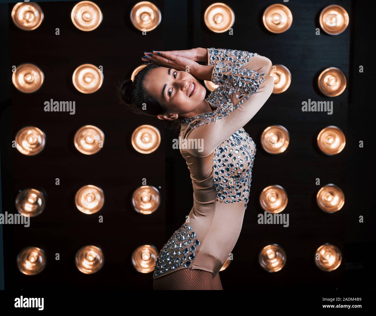 Magician assistant hi-res stock photography and images - Alamy