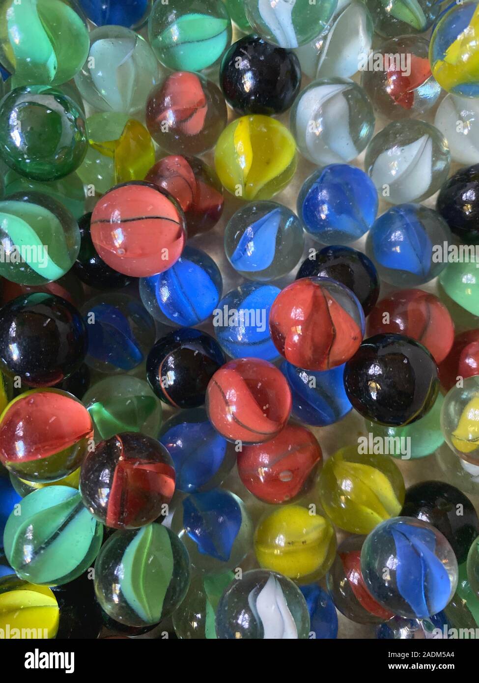 Group of marbles hi-res stock photography and images - Alamy