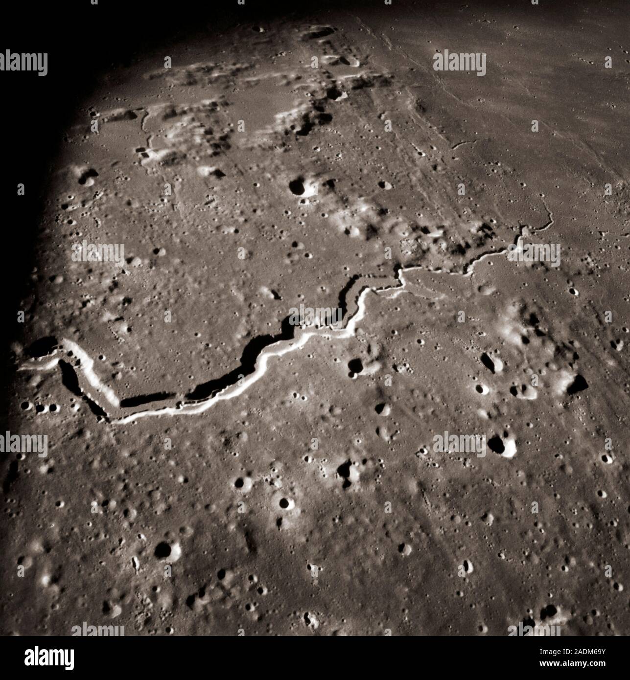 Schroter's valley. View of the snake-like Schroter's valley on the ...