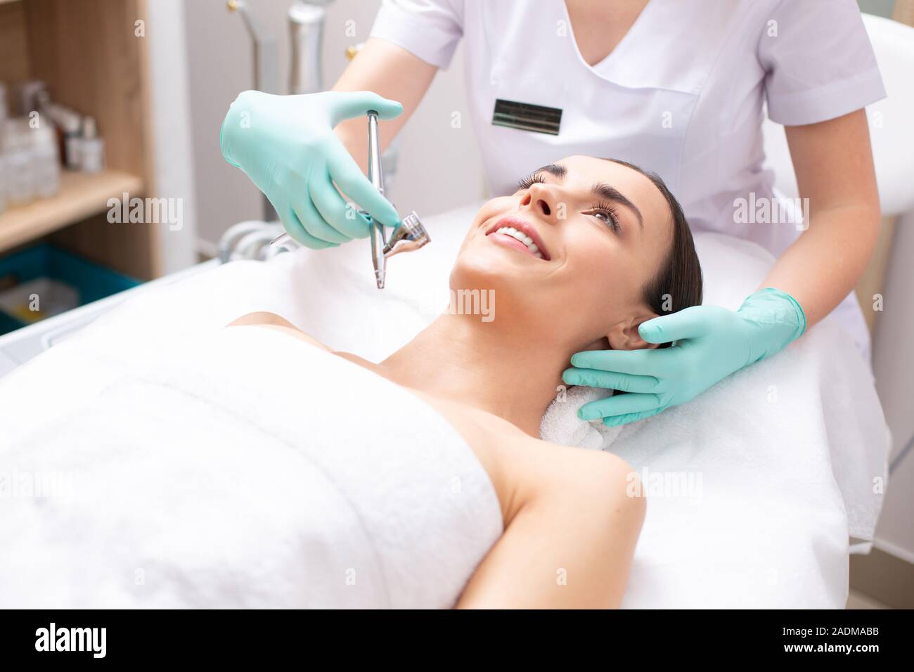 Oxygen spa hi-res stock photography and images - Alamy
