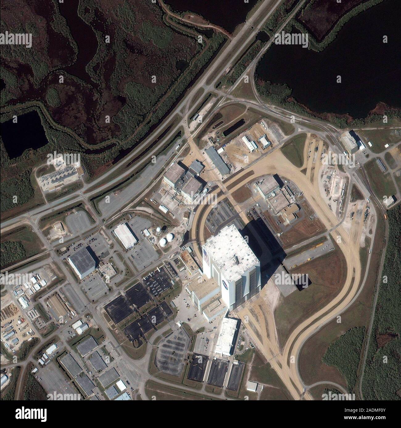 Kennedy Space Center. Satellite image of the VAB (Vehicle Assembly ...