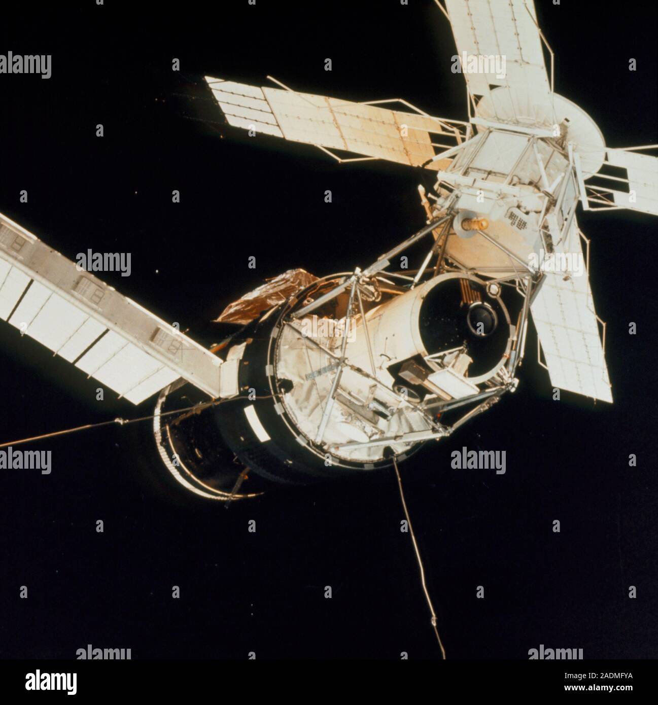 Skylab space station. View of the Skylab space station as seen from the ...