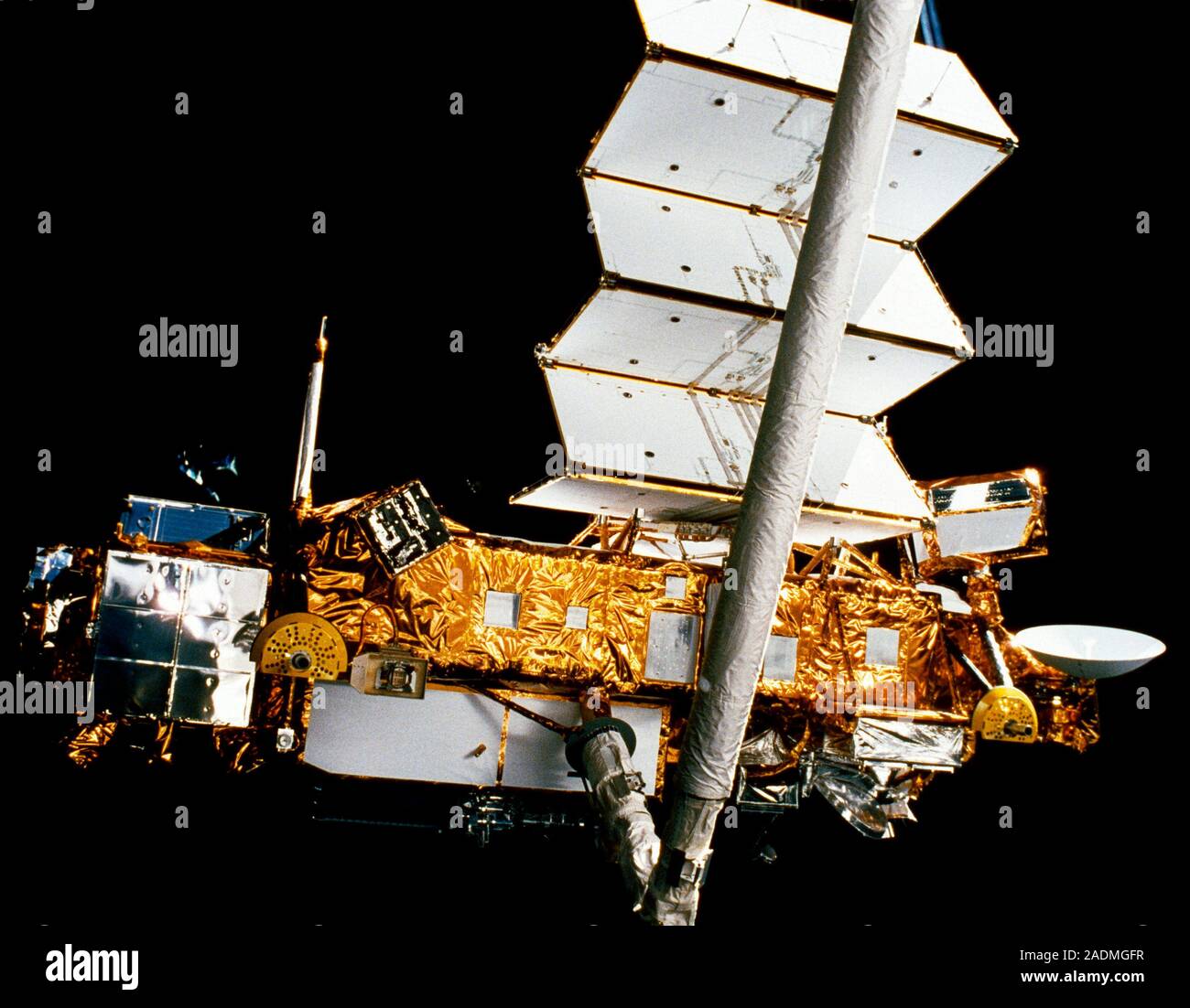 Release of the Upper Atmosphere Research Satellite (UARS) from the Space Shuttle Discovery's ...