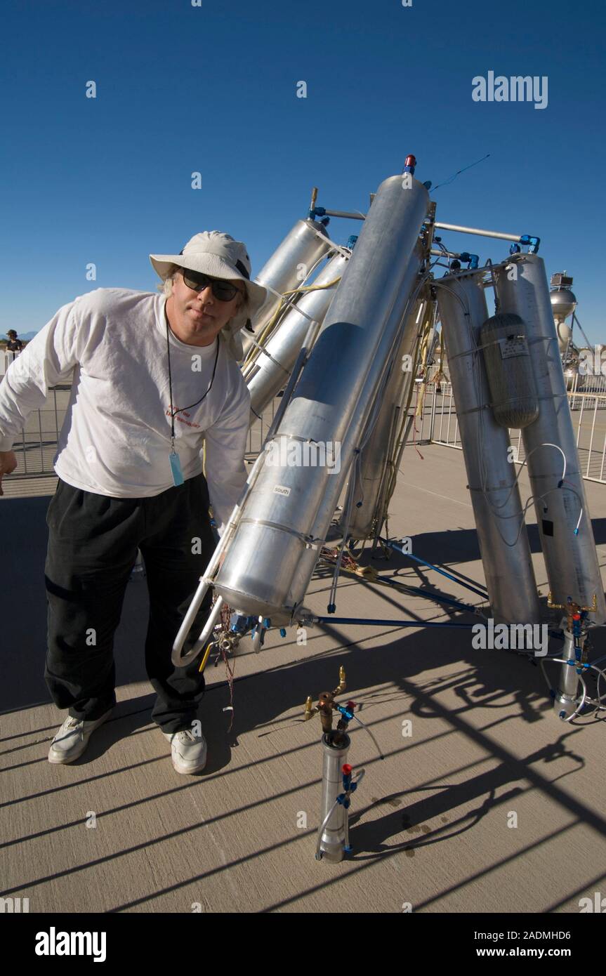 Burning Splinter 90 lunar lander. Amateur-built rocket with rocket ...