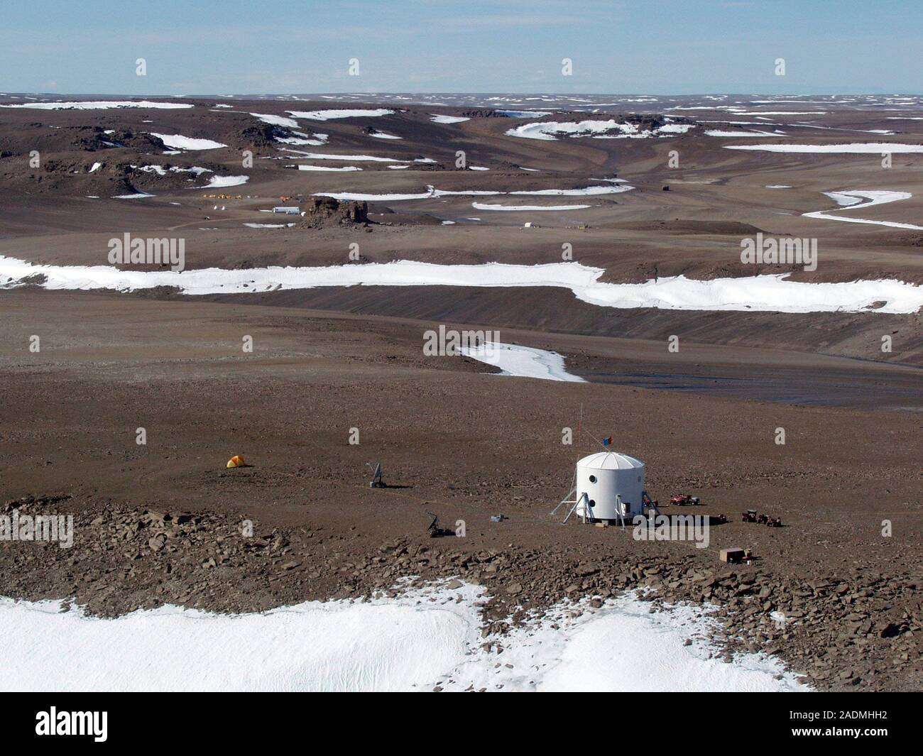 Simulation of a manned Mars mission. Habitation module (lower right) at ...