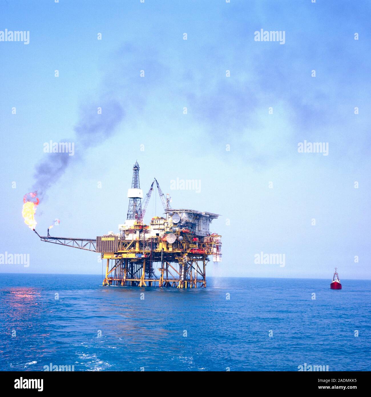 Piper platform, Occidental oil company, a production rig (l982) with ...