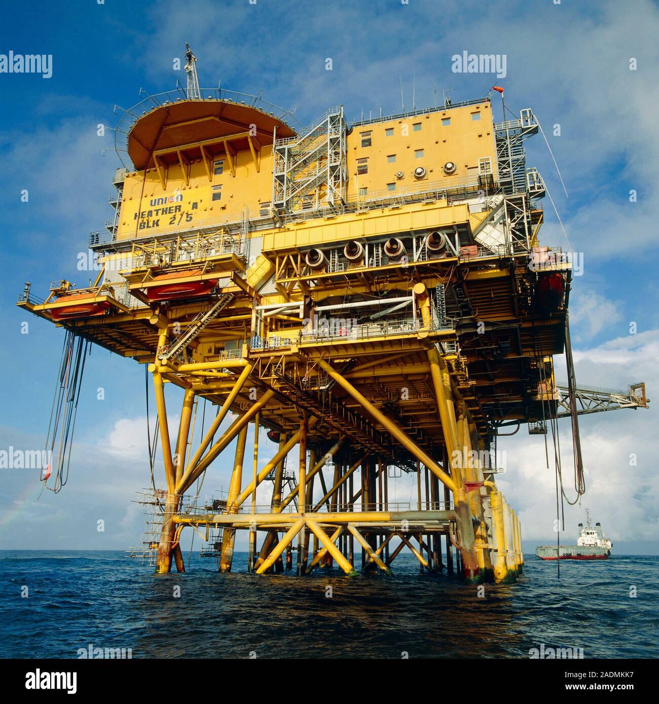 Heather-Alpha platform, Union Oil production North Sea oil rig, top ...