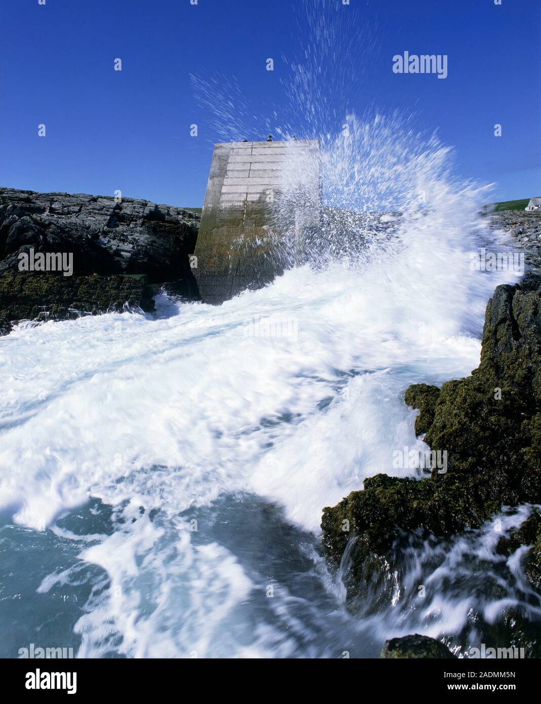 Prototype wave-powered electricity generator under evaluation near ...