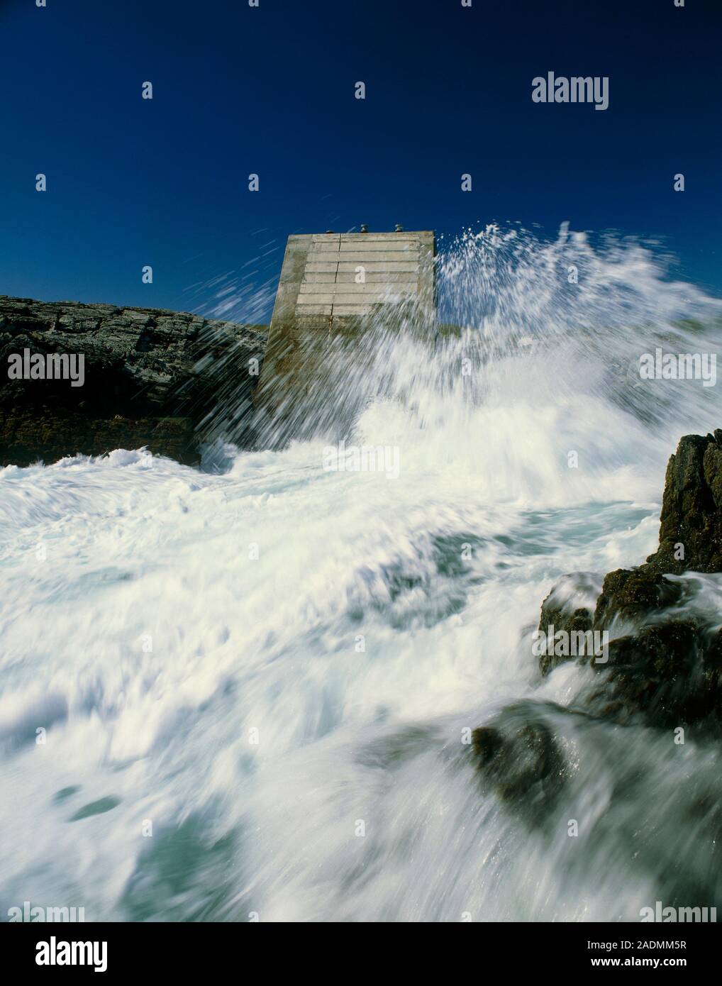 Prototype wave-powered electricity generator under evaluation near ...