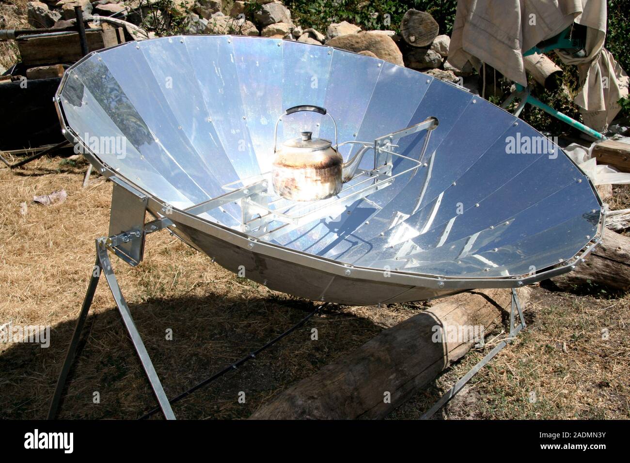 Parabolic Mirror Solar Cooker