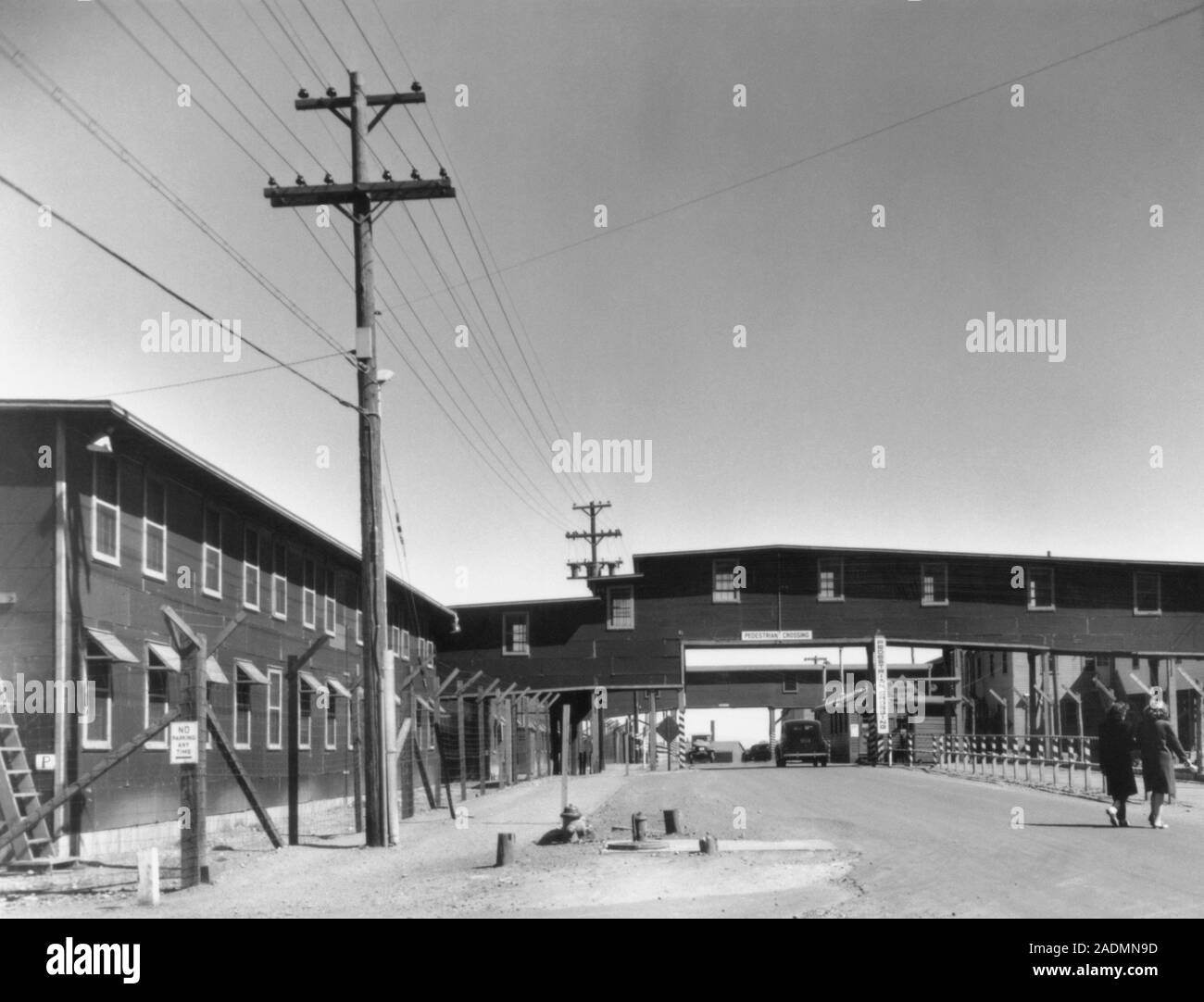 Los Alamos laboratory during World War 2. View of a covered footbridge ...