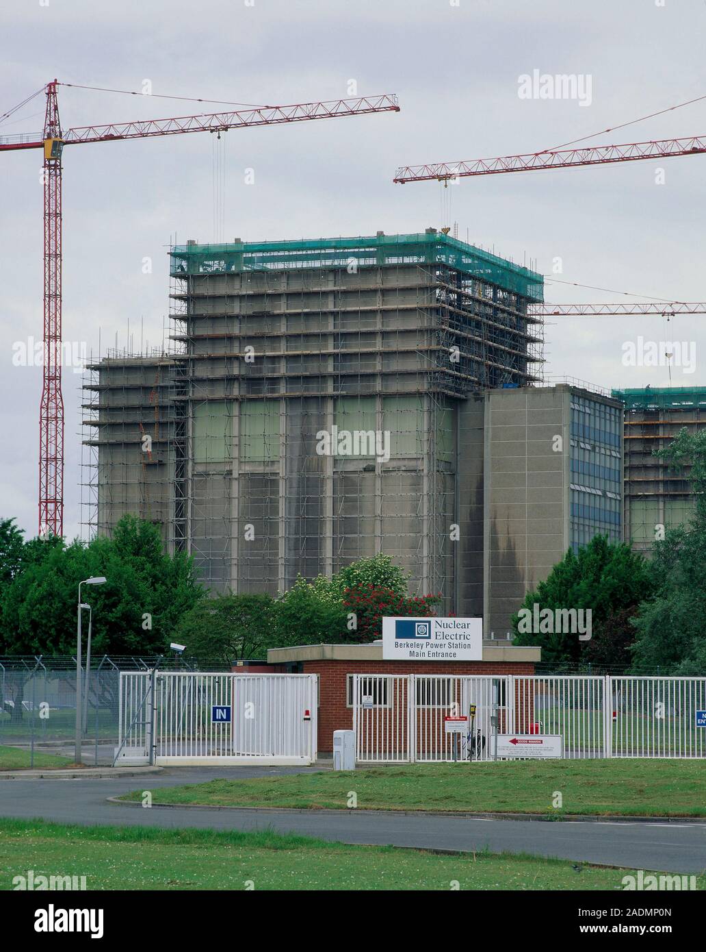 Dismantling a nuclear power station. A decommissioned nuclear power ...