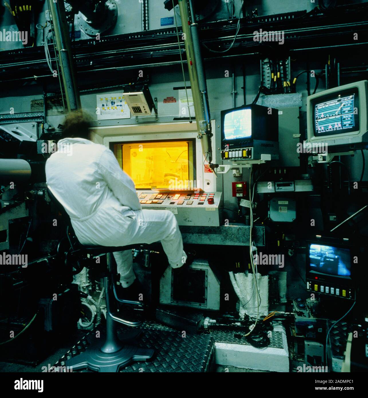 Remote decanning of Magnox fuel elements in progress at Sellafield ...