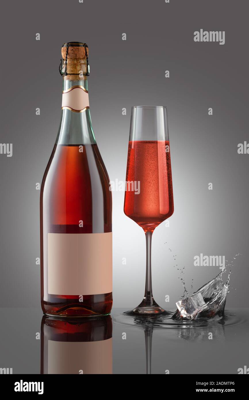 Ice cube label hi-res stock photography and images - Alamy