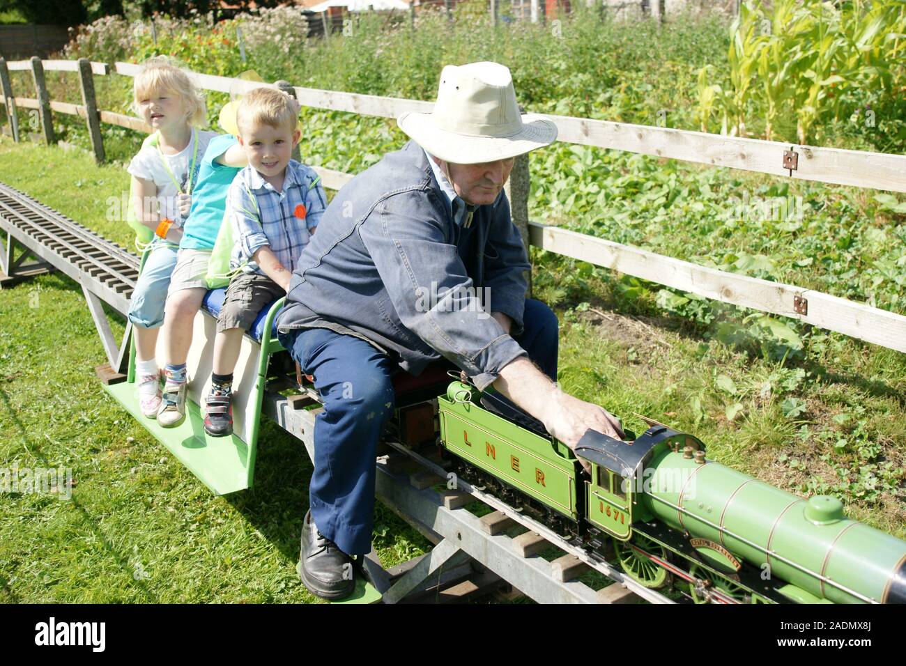 Small locomotive hi-res stock photography and images - Alamy