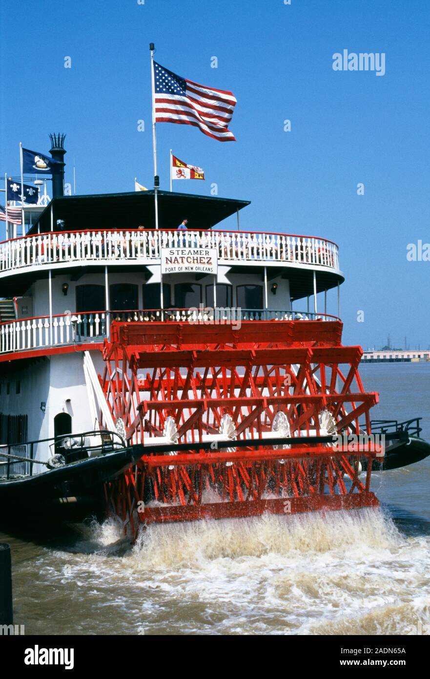 Paddle steamer. Sternwheeler packet boat, Natchez, on the Mississippi ...
