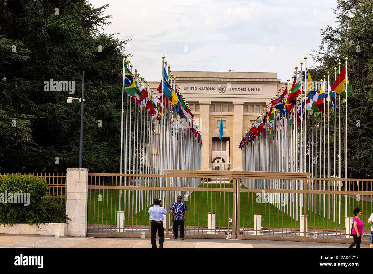 United nations conference building hi-res stock photography and images ...