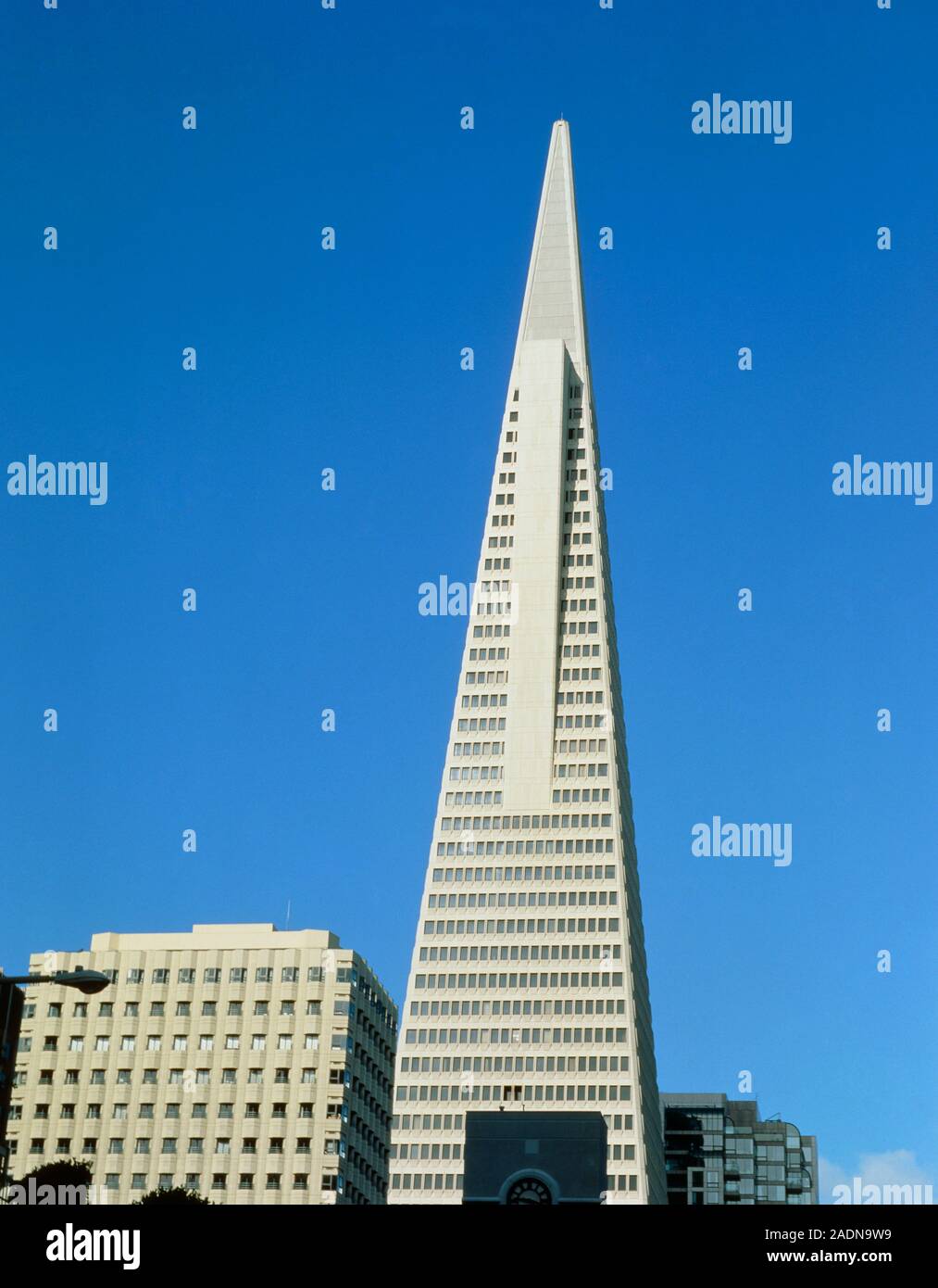 Earthquake-proof building. The Trans America Building, San Francisco ...