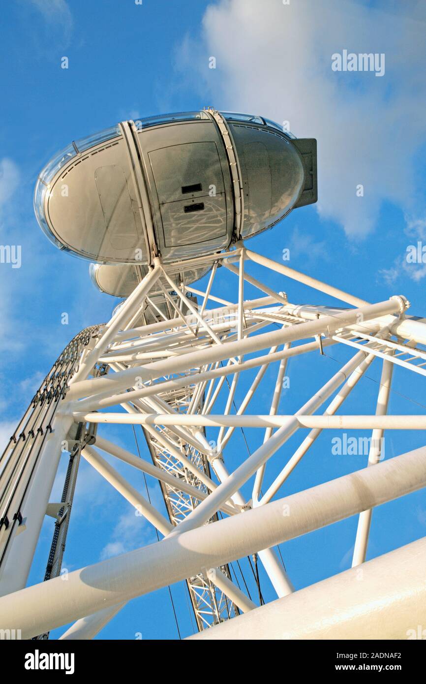 London Eye. Close-up view showing the architecture and capsules of the ...