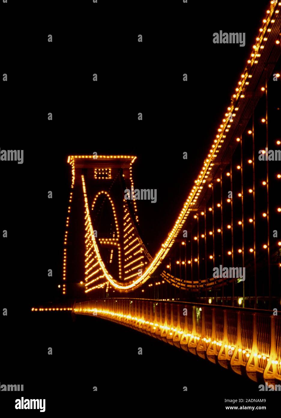 Night view of the Clifton suspension bridge which straddles the Avon ...