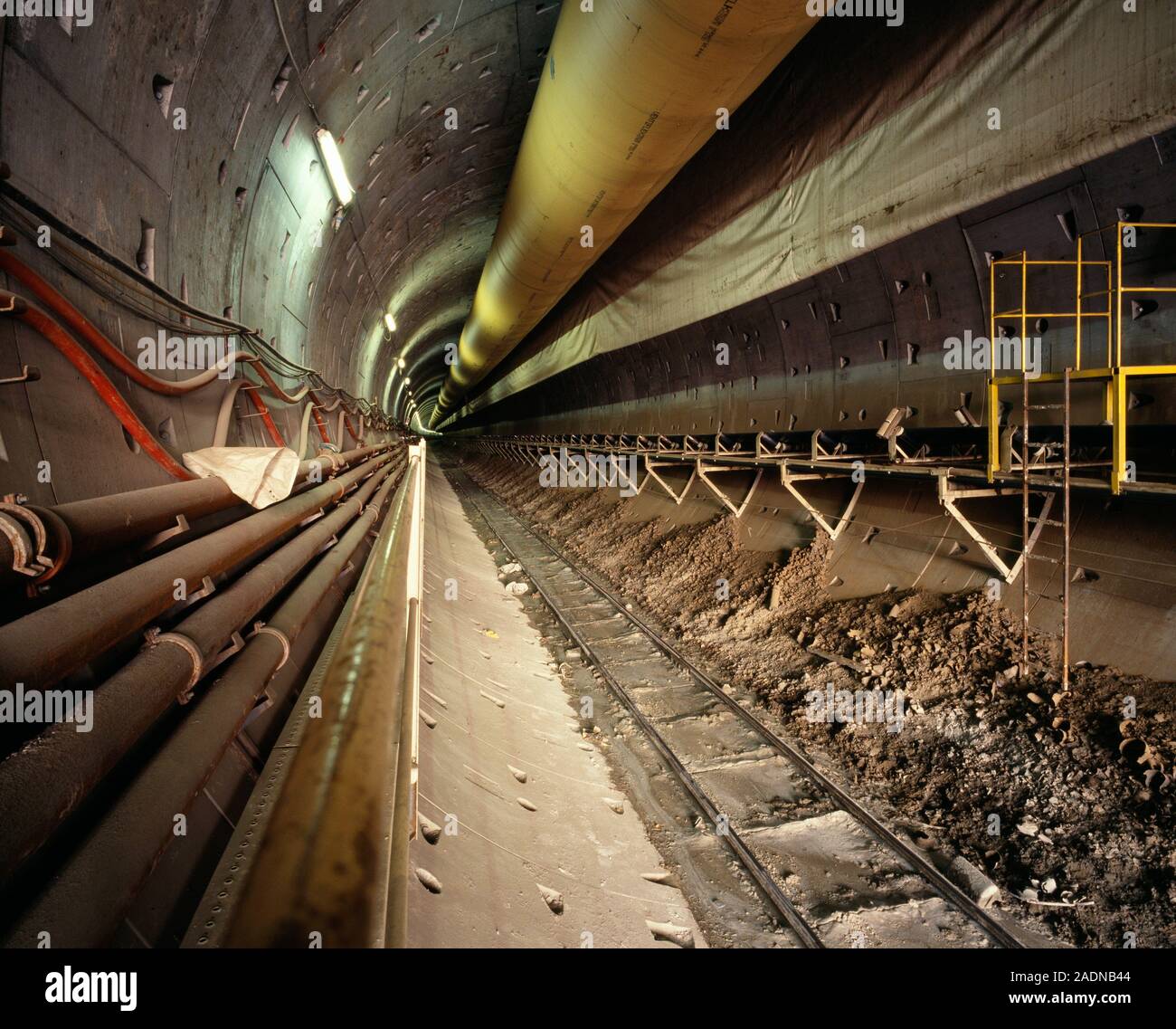 Channel Tunnel Rail Link (CTRL) construction seen between the London ...