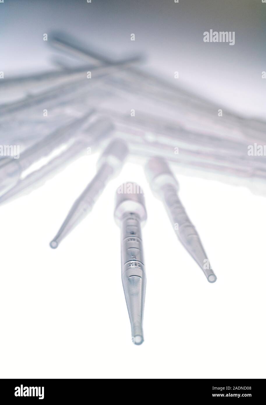 Disposable pipettes made from plastic Stock Photo - Alamy