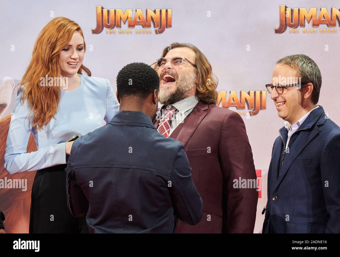 Karen gillan and kevin hart hi-res stock photography and images - Alamy