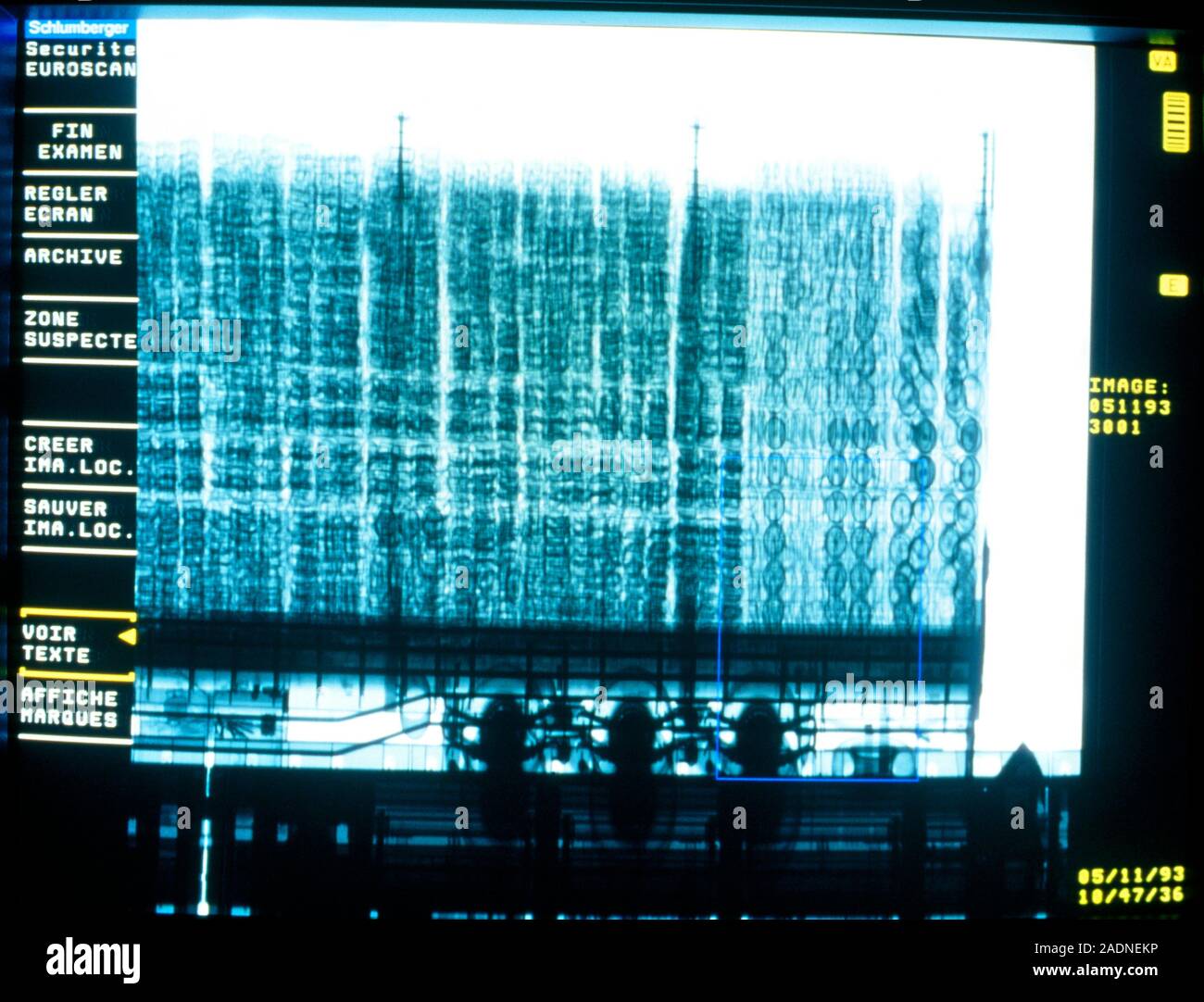 Customs lorry X-ray. Monitor view of a scanning X- ray of the rear end ...