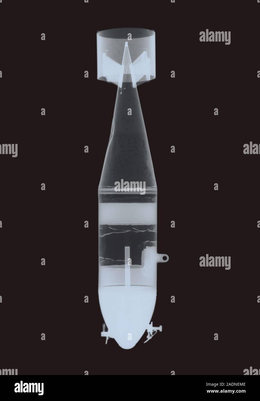 Bomb. X-ray of a World War Two bomb Stock Photo - Alamy