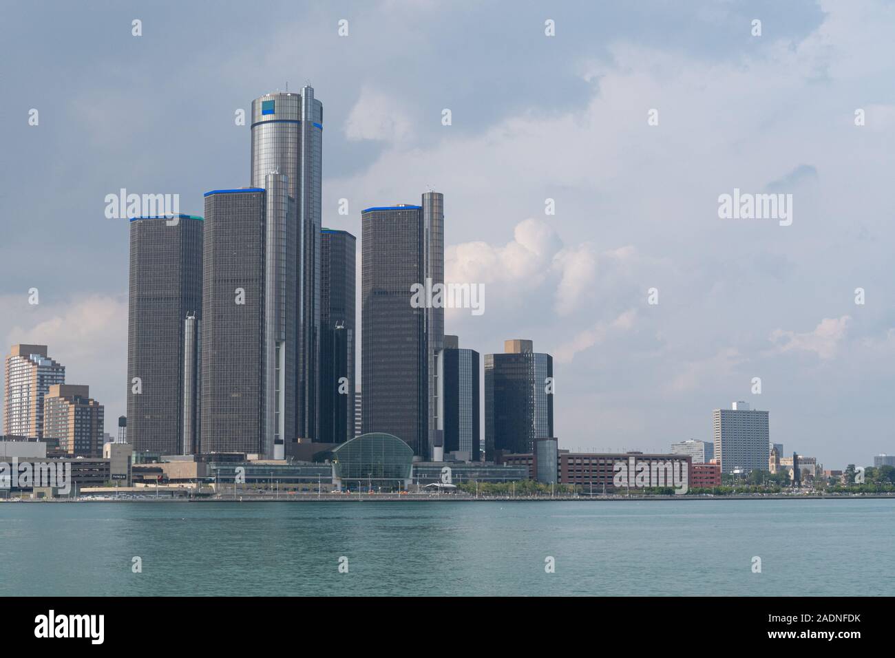 Detroit skyline hi-res stock photography and images - Alamy