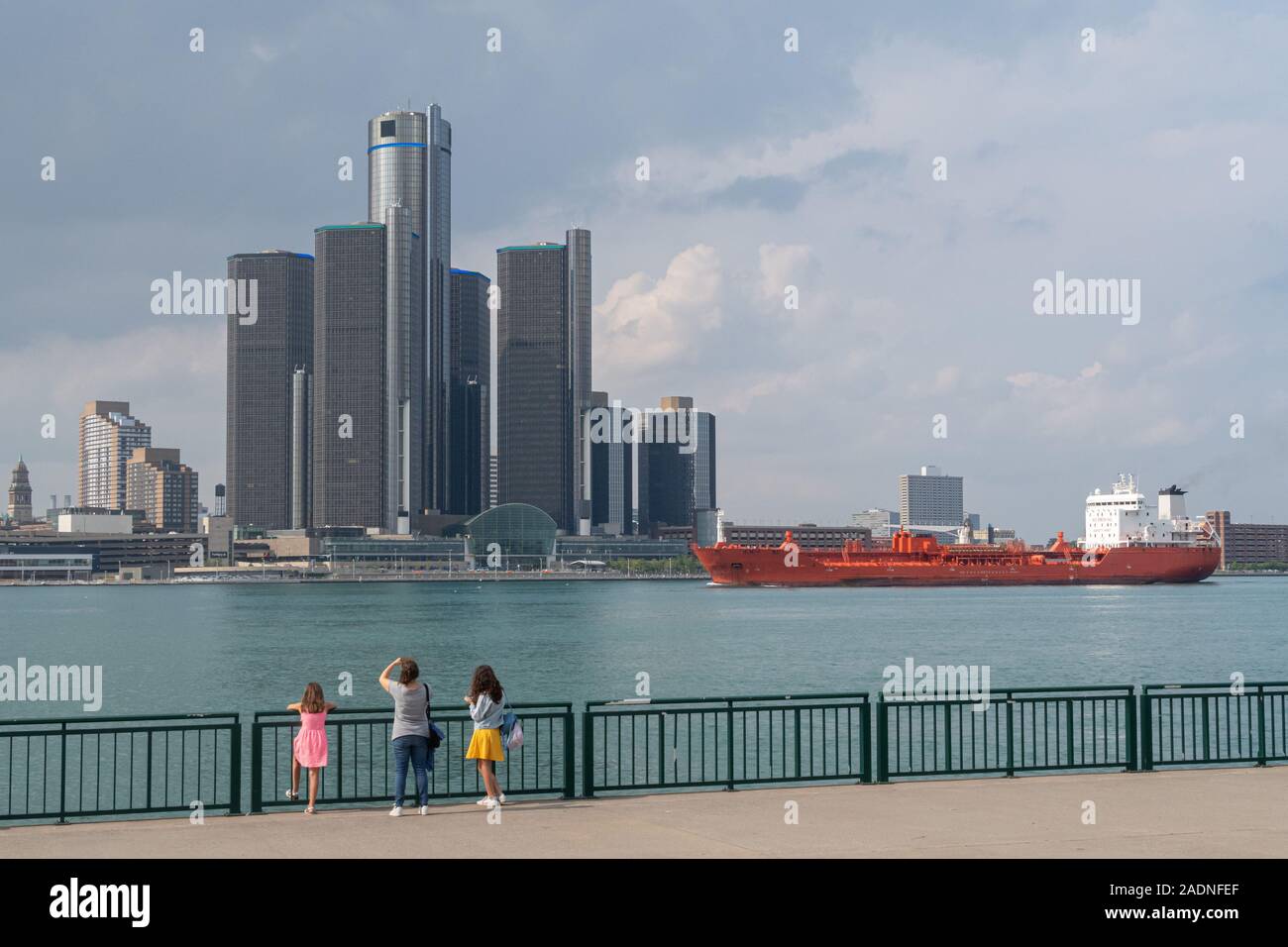 Detroit skyline hi-res stock photography and images - Alamy