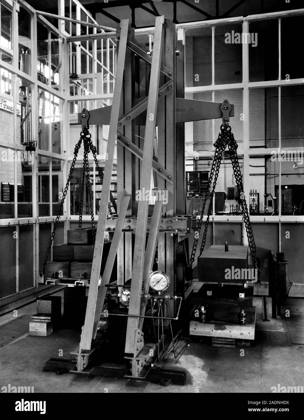 Deadweight machine. This is a 50-ton deadweight machine using the ...