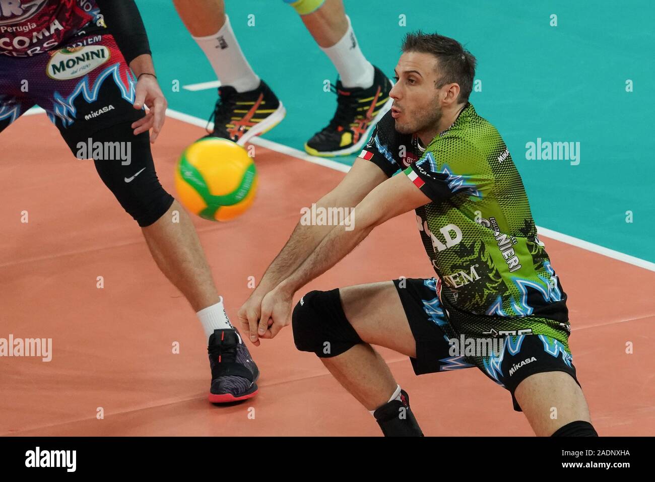 Volleyball team libero hi-res stock photography and images - Alamy