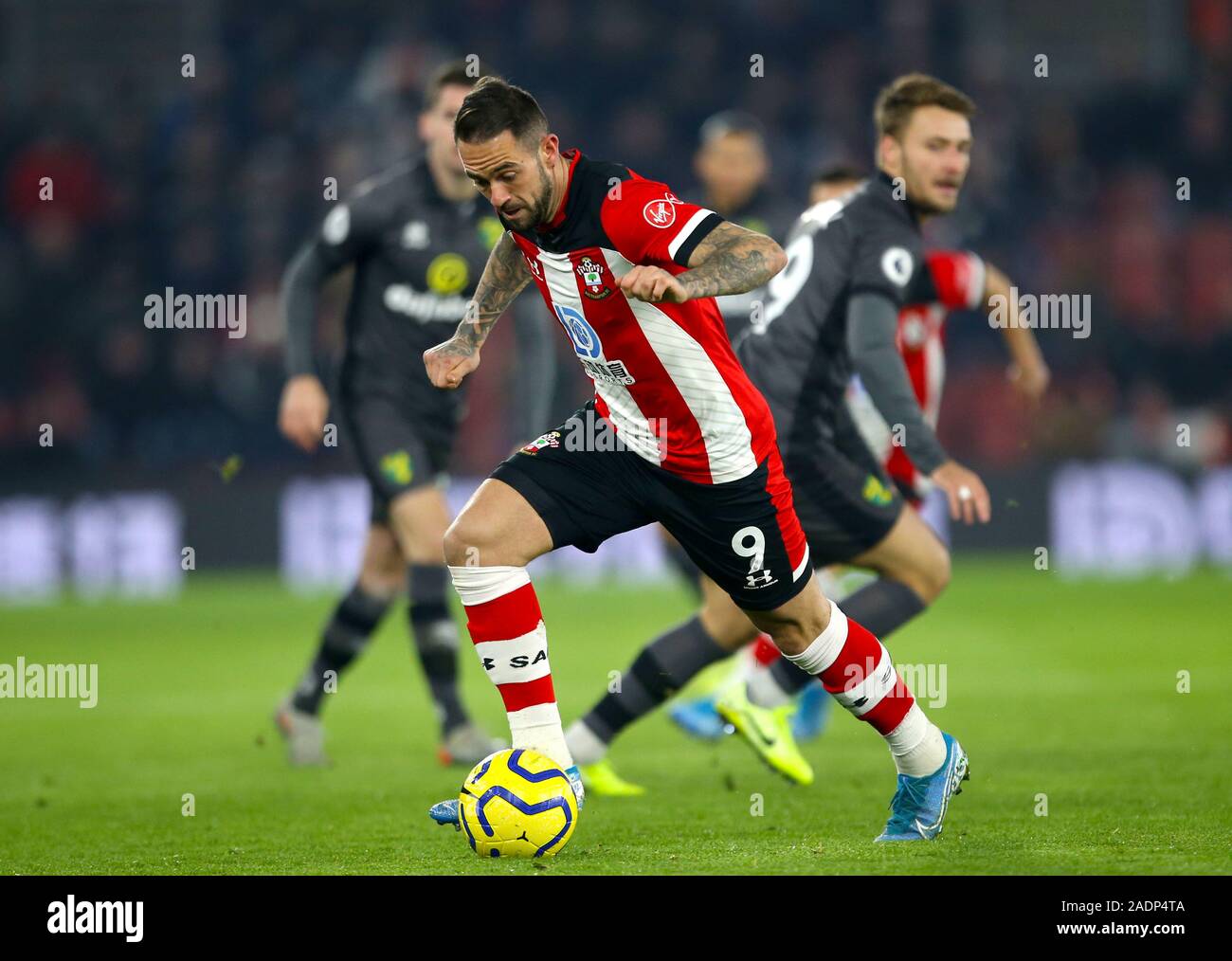 Danny ings action hi-res stock photography and images - Alamy