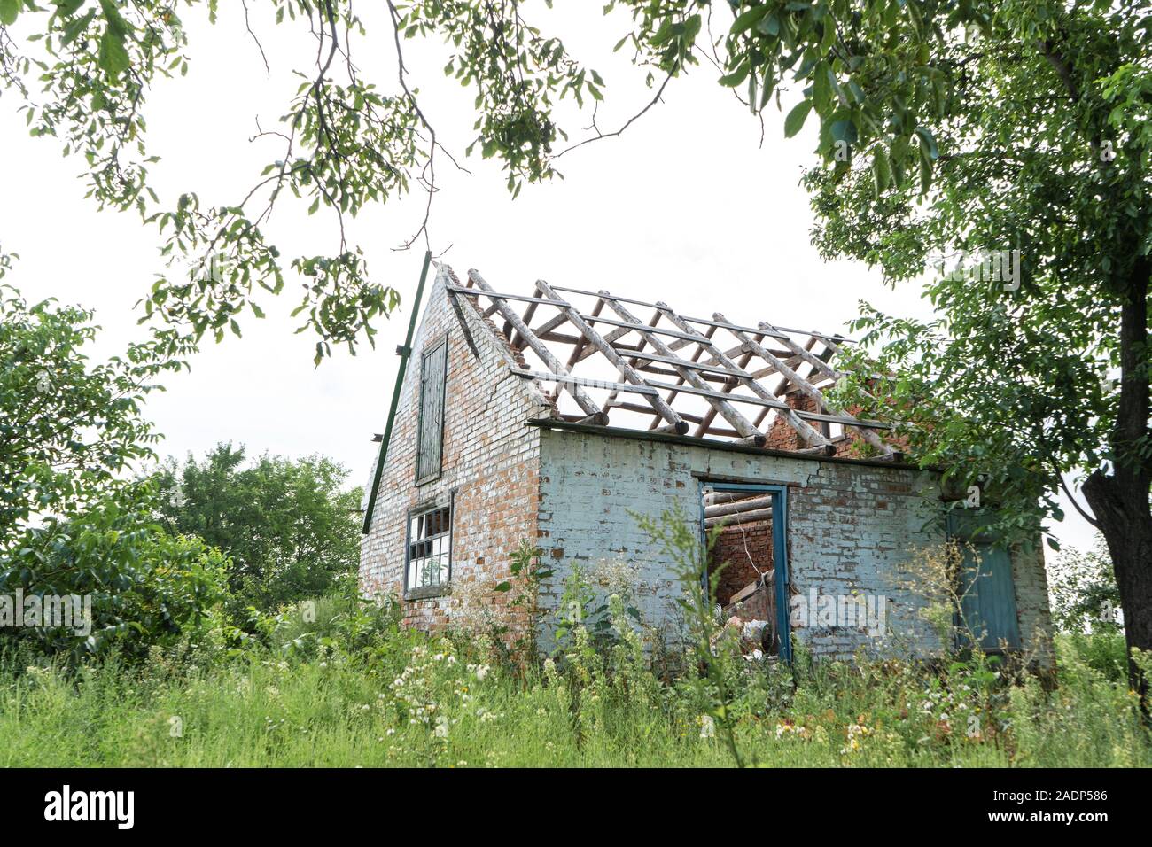 Building Without A Roof High Resolution Stock Photography and Images ...
