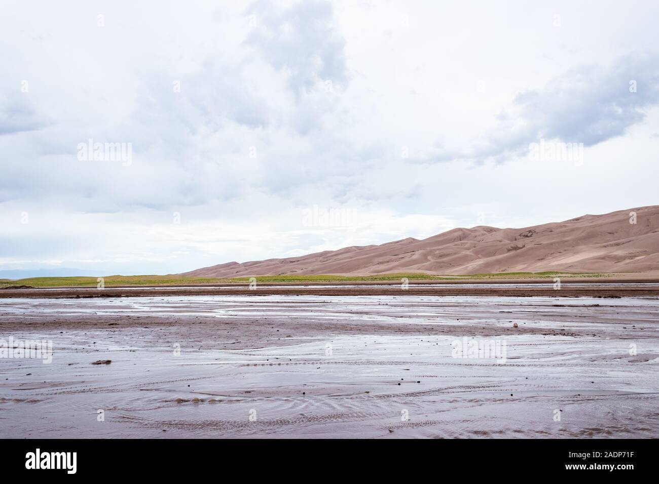 Sand flows hi-res stock photography and images - Alamy