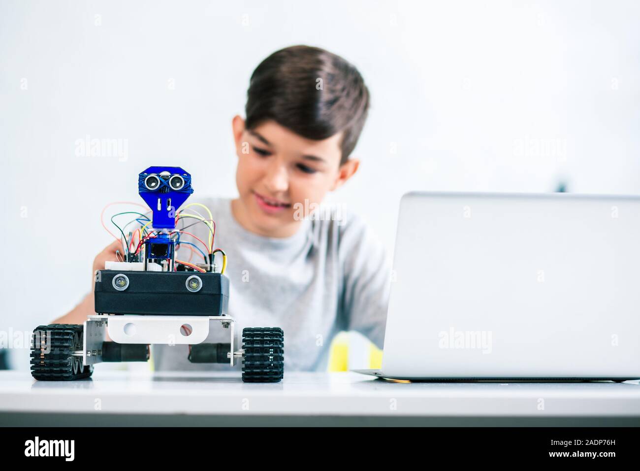 Child being tested lab hi-res stock photography and images - Alamy