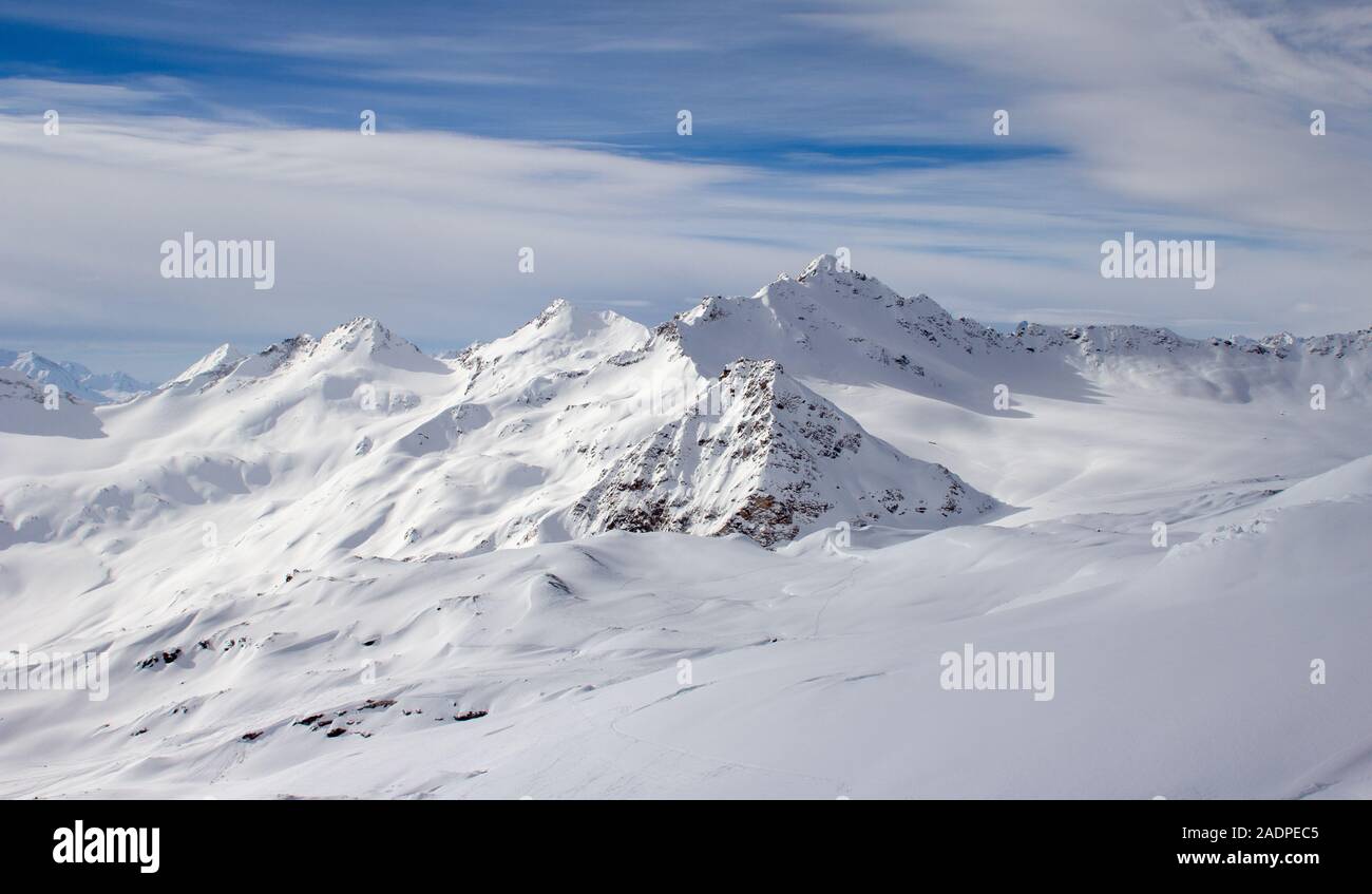 Beautiful winter landscape snowy mountains hi-res stock photography and ...