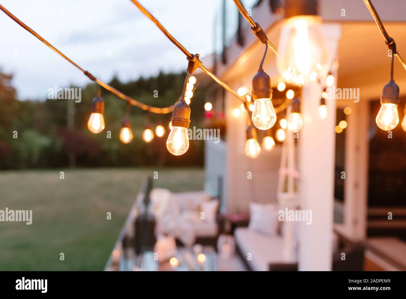 String lights hi-res stock photography and images - Alamy
