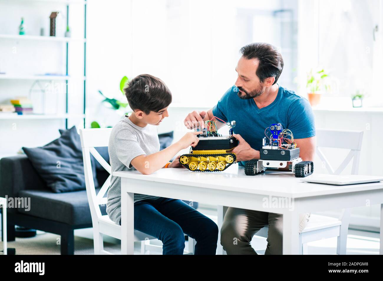 Robotic devices hi-res stock photography and images - Alamy