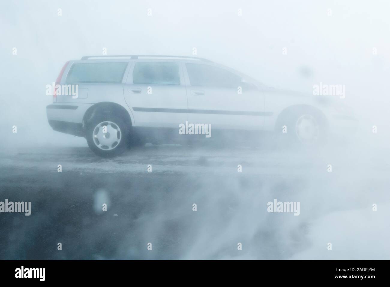 Car Stranded In Snow High Resolution Stock Photography and Images - Alamy