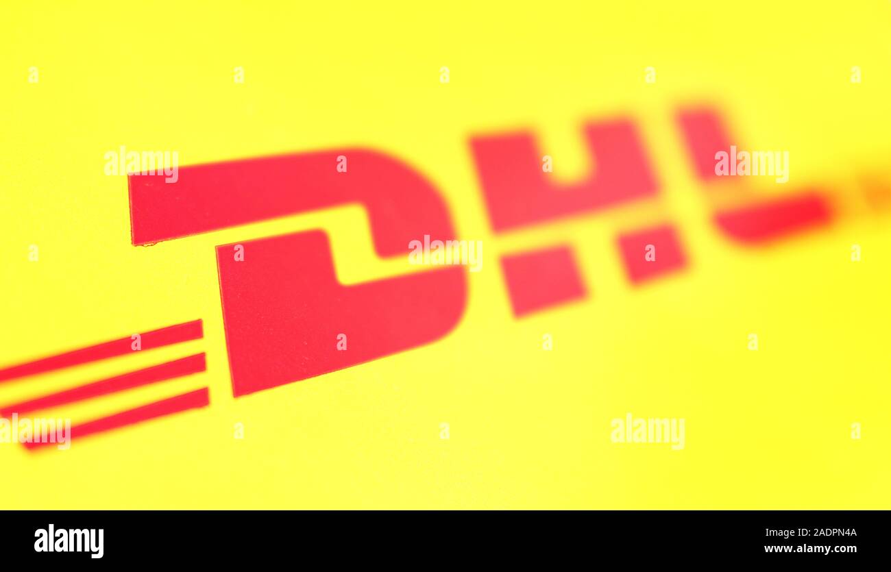 Dhl Box Stock Photos & Dhl Box Stock Images - Alamy