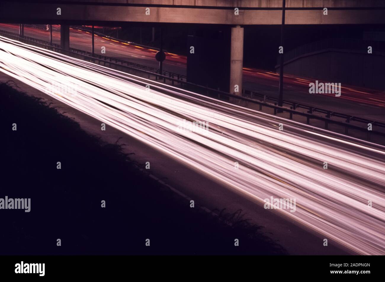 Autobahn bei nacht hi-res stock photography and images - Alamy