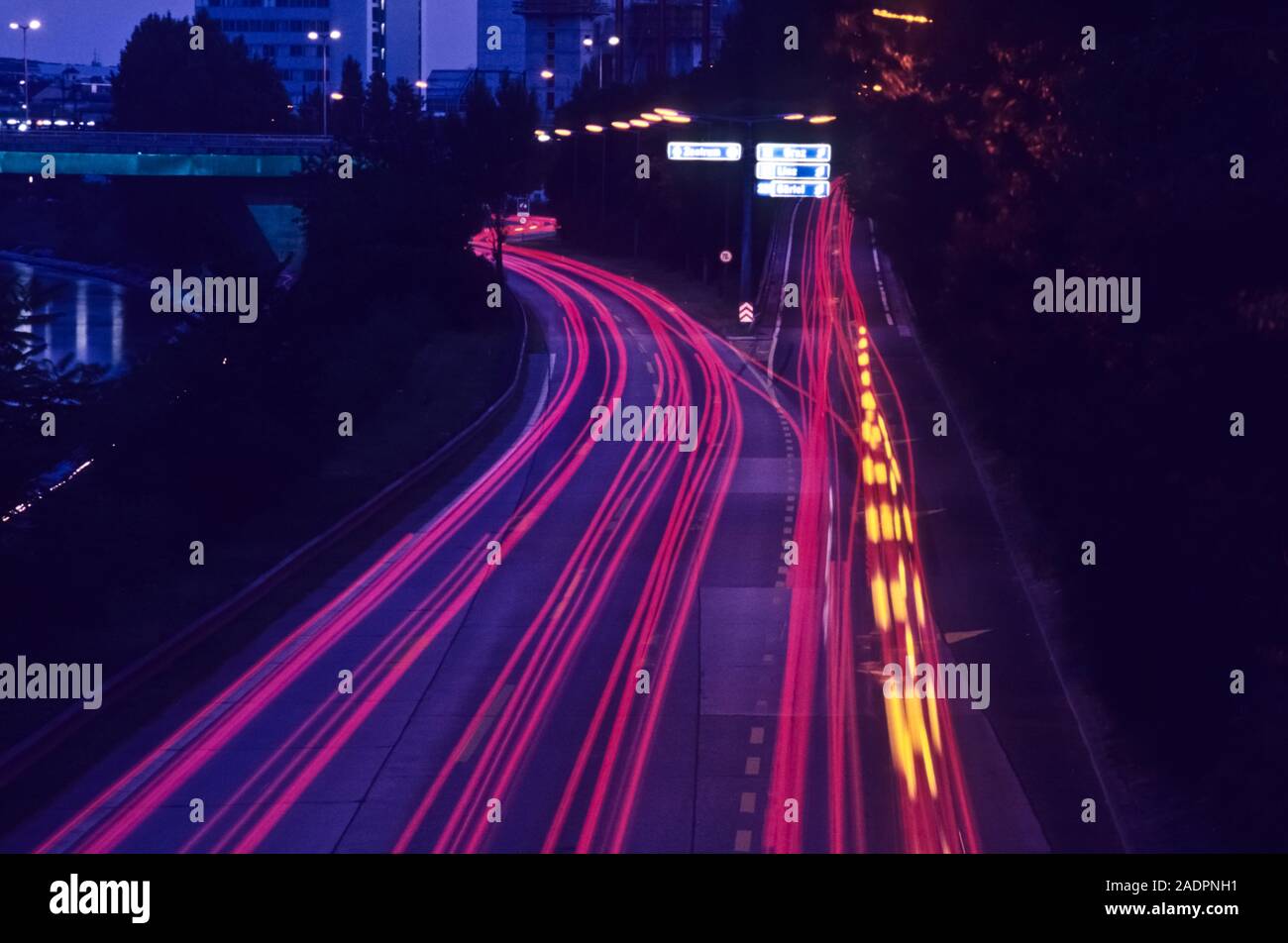 Autobahn bei nacht hi-res stock photography and images - Alamy
