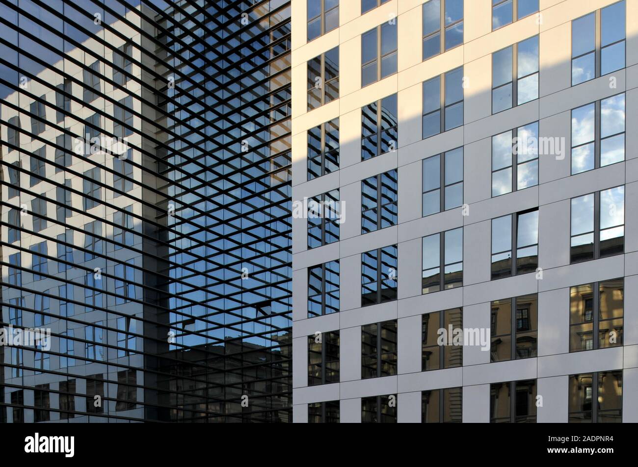 Hochhausfassade - High-Riser Facade Stock Photo - Alamy