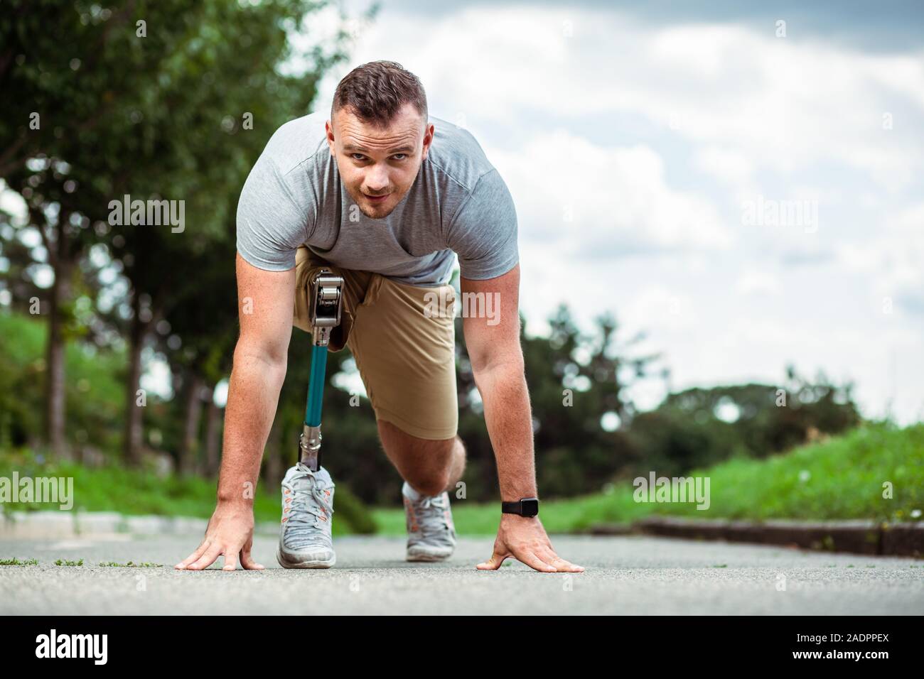 Amputee running hi-res stock photography and images - Alamy