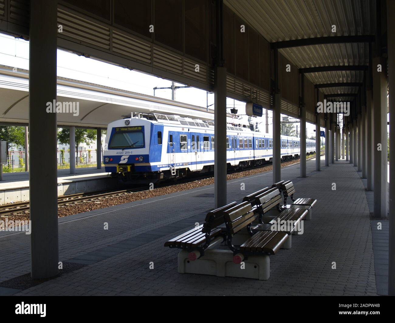 Bahnhof floridsdorf hi-res stock photography and images - Alamy