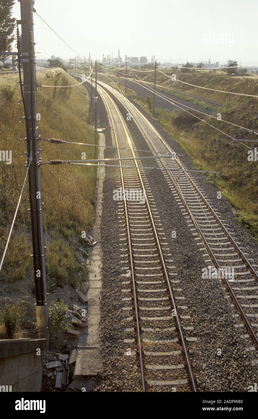 Bahngleise eisenbahn hi-res stock photography and images - Alamy